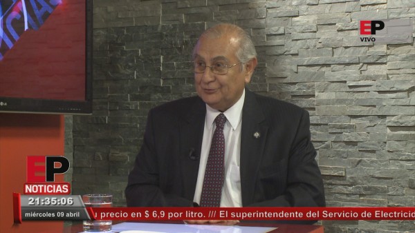 Video: Víctor Fajardo deja la rectoría de la UMAG después de 20 años ...