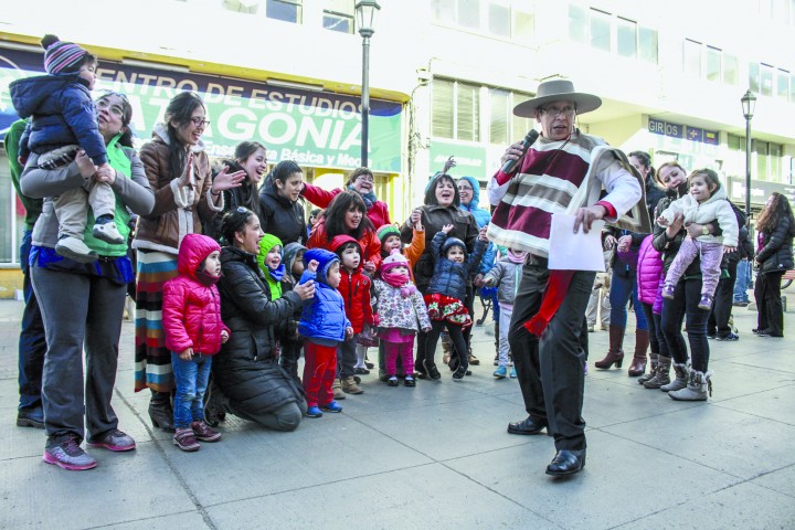 Con fiesta chilena llaman a disfrutar en familia y cuidar los límites ...