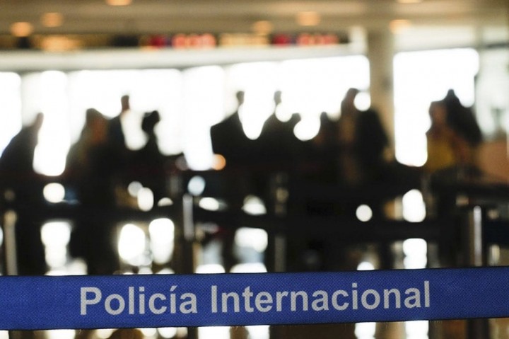 PDI Punta Arenas materializó la expulsión de una ciudadana extranjera ...