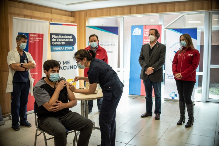 Primer grupo inoculado contra el Covid deberá recibir segunda dosis en ...