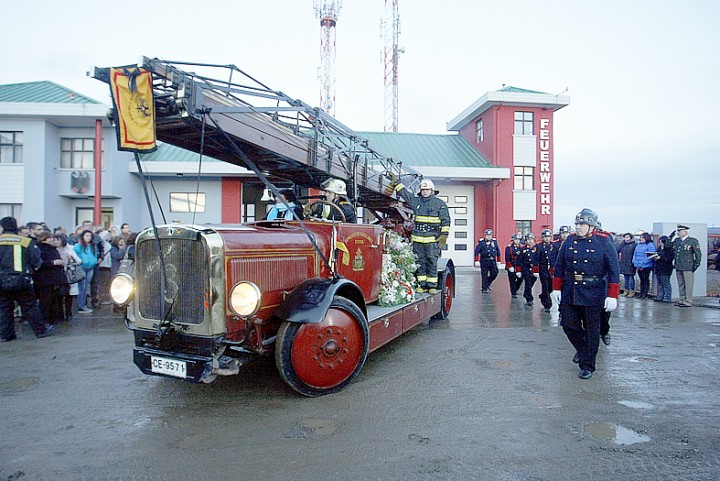 Despidieron como un héroe al bombero más antiguo de Punta Arenas ...