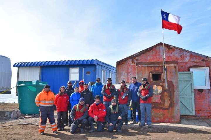 Armada entregó apoyo en base antártica del INACH | ELPINGUINO.COM