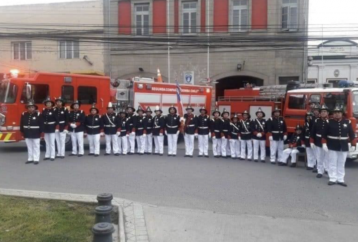 Con ceremonia solemne y diversas actividades Bomba Chile celebró 120 ...