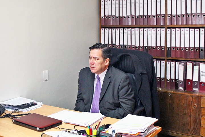 Profesor no podrá ejercer su profesión por un plazo de dos años ...