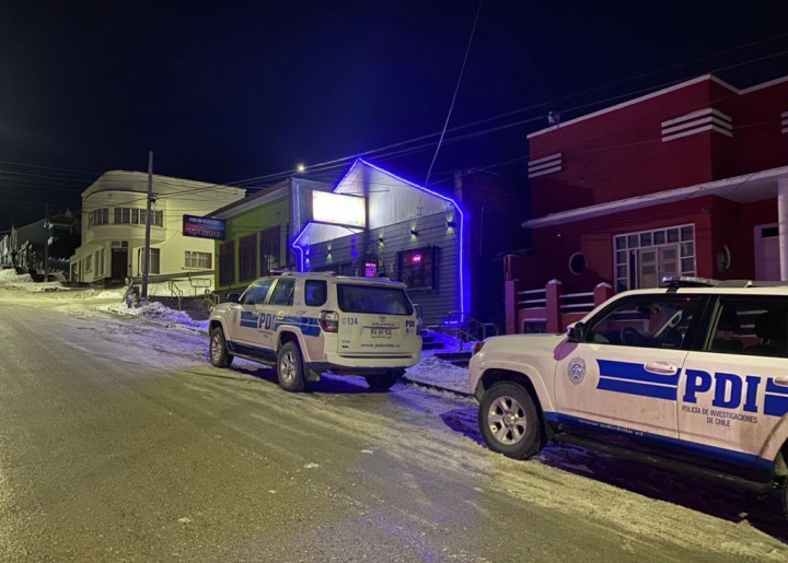 PDI Punta Arenas fiscalizó a extranjeros en locales nocturnos | ELPINGUINO.COM