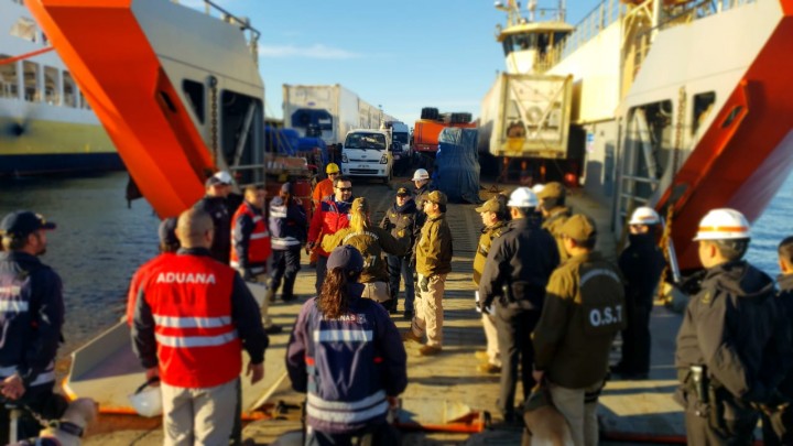 Aduanas participó en operativo de fiscalización a ferry Yaghan ...