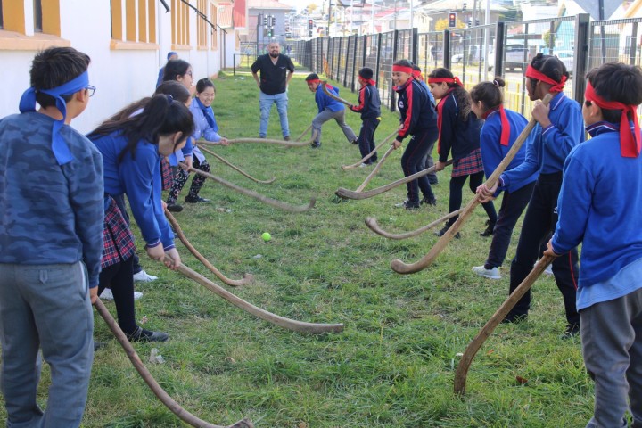 Escuela 18 de Septiembre revitaliza el juego ancestral mapuche del ...