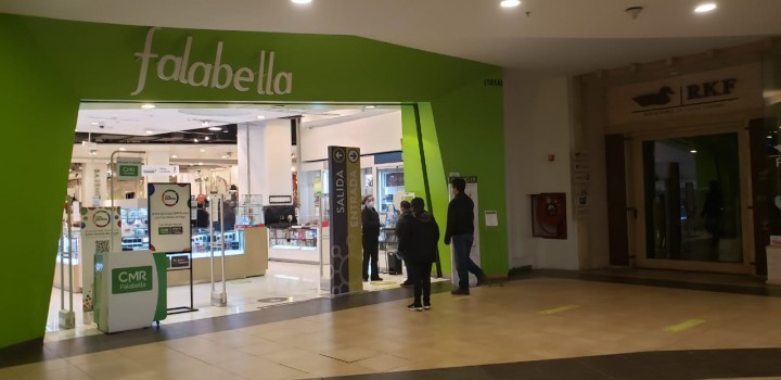 Tiendas de retail de Mall Espacio Urbano abrieron solo para recibir ...