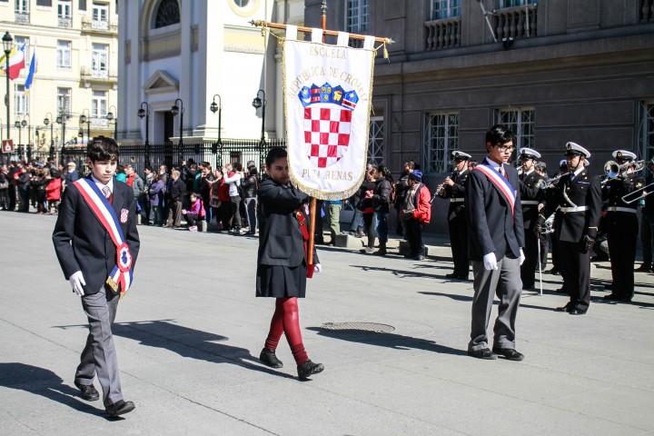Escuela República de Croacia celebró desfilando sus 60 años al servicio ...