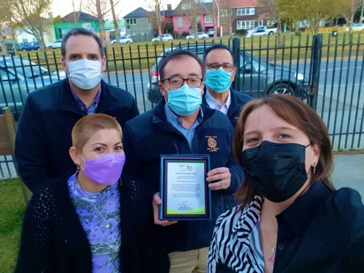 Entregan premio al Rotary Club Austral | ELPINGUINO.COM