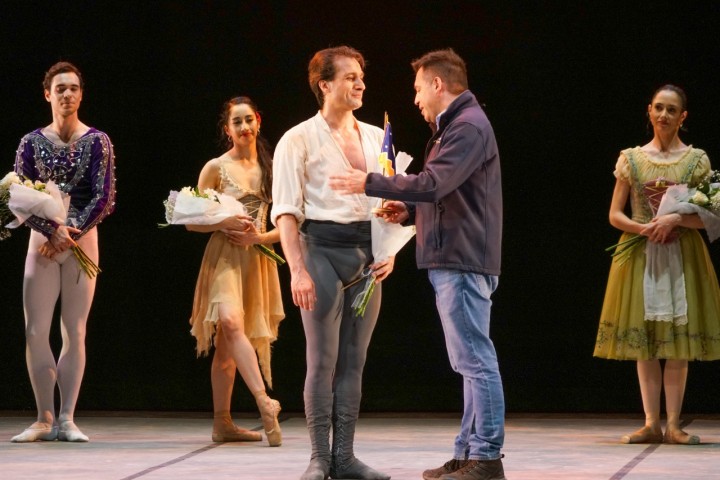 Realizan homenaje a bailarín magallánico Rodrigo Guzmán | ELPINGUINO.COM